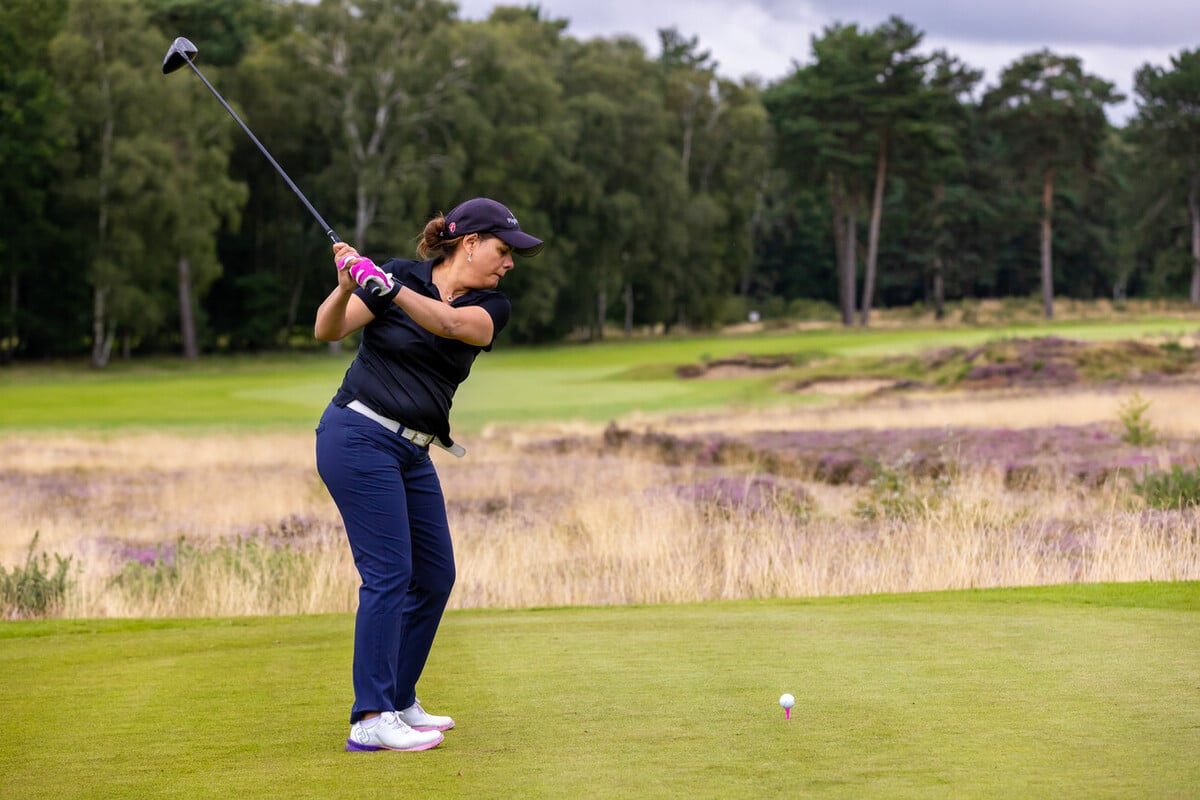 How To Swing a Golf Club: Step-By-Step Guide | iGolf